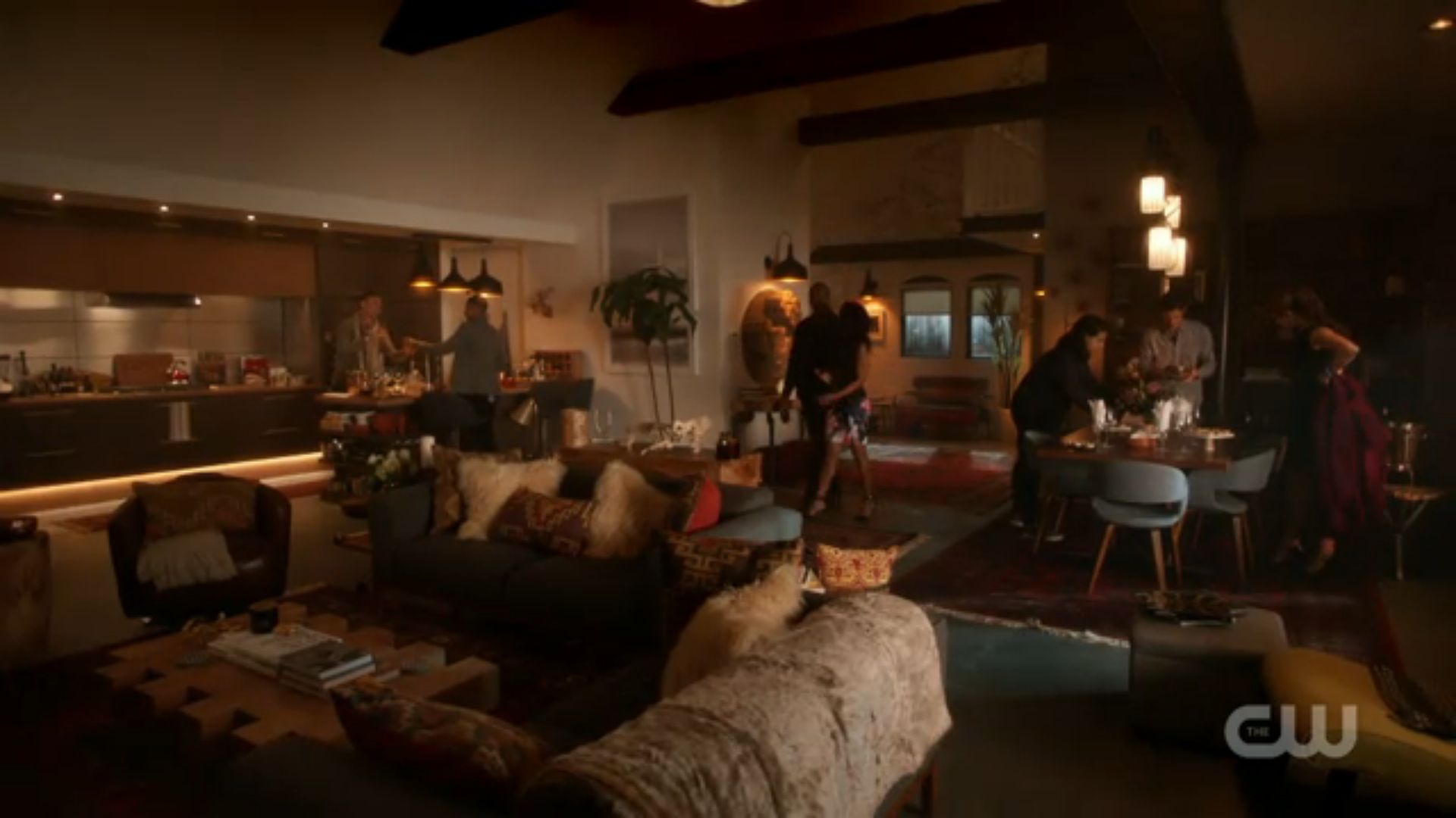 Let’s Talk About That Loft In The Flash’s Mid-Season Premiere – We ...