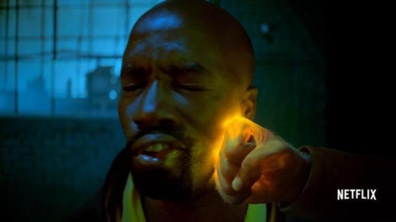 The Defenders’ “Mean Right Hook” (S1:E2) – The Reluctant Heroes – We ...